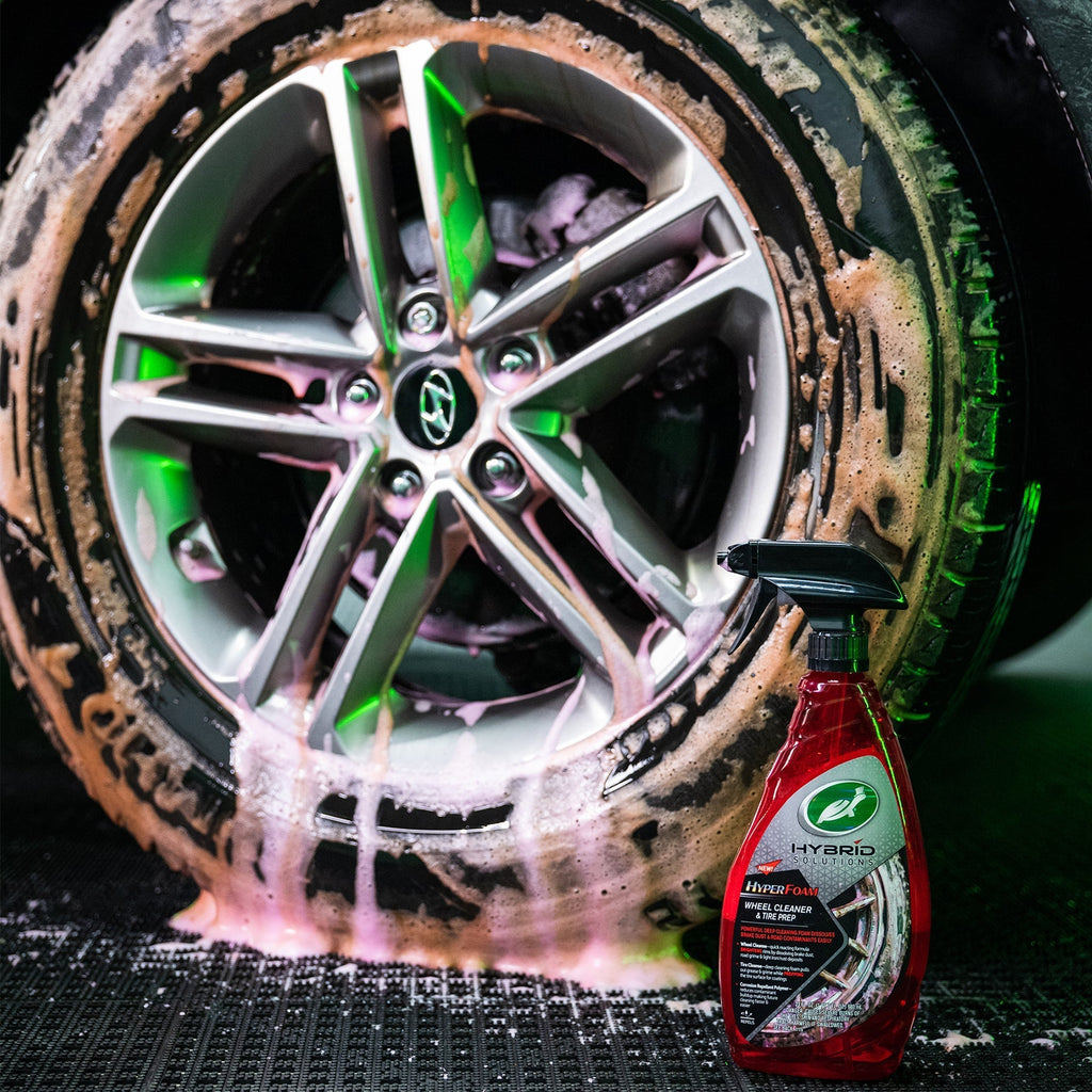 Turtle Wax Hybrid Solutions Hyper Foam Wheel Cleaner & Tyre Prep 680ml